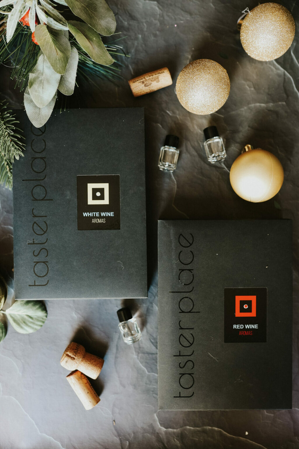 Best Gifts for Wine Lovers: Holiday Gift Guide 2022 - WWP