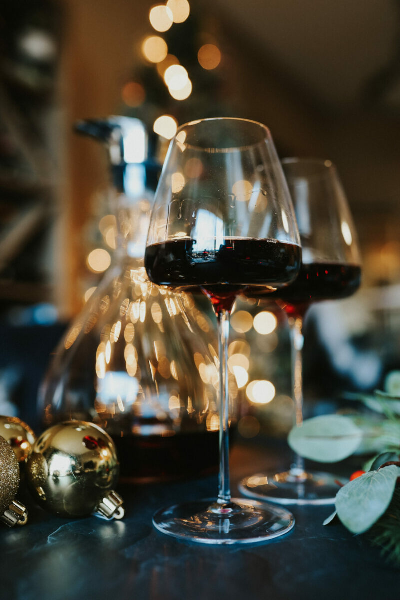 Best Gifts for Wine Lovers: Holiday Gift Guide 2022 - WWP