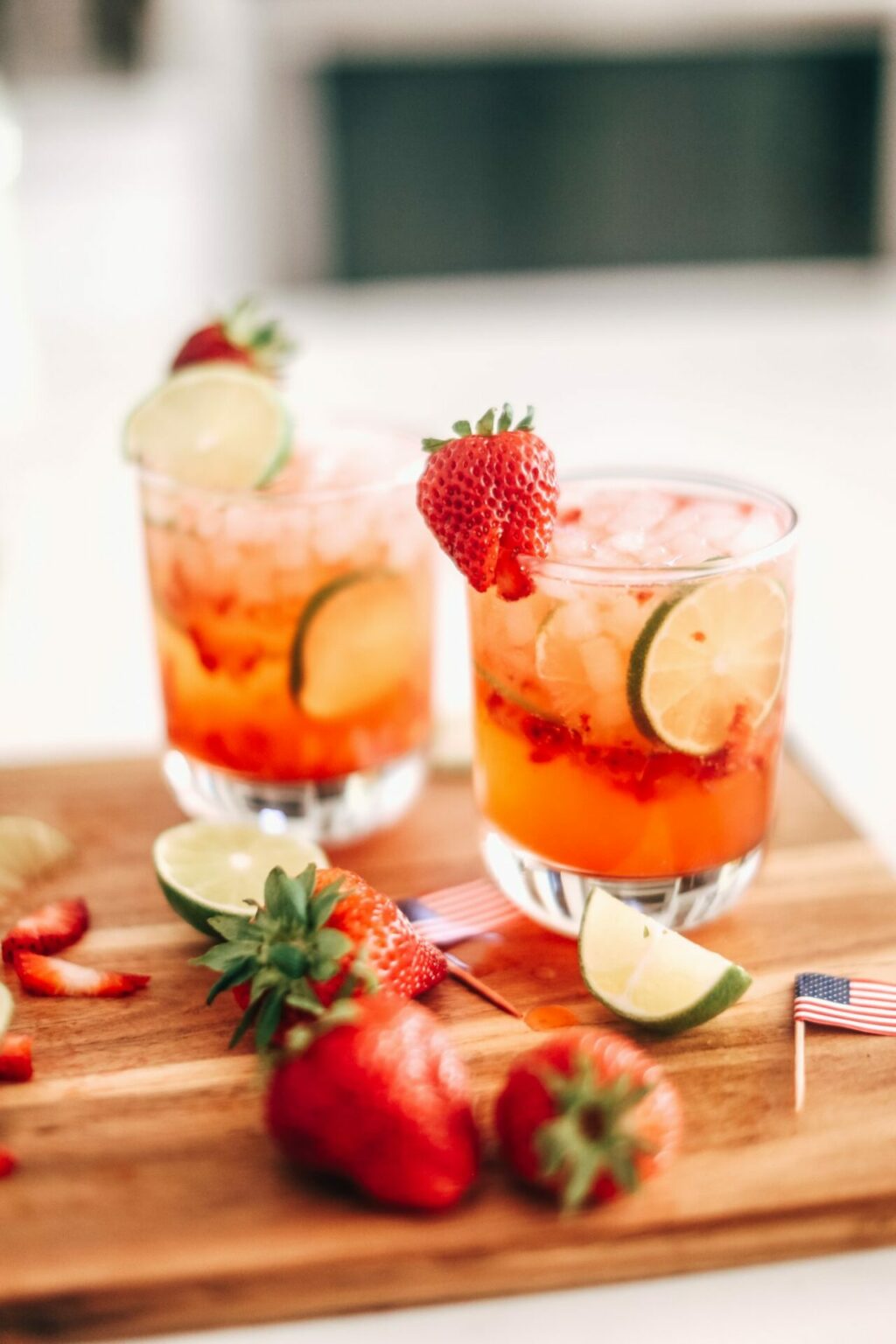 What is a Mocktail & 20 Recipes to Try
